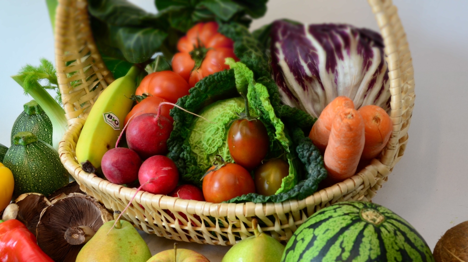 Obst im Abo: Regelmäßig frisches Bio Obst nach Hause geliefert - Bauerntüte